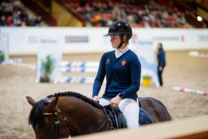 Wilma Linell: "Jag har fått mycket rutin från att rida unghästar"